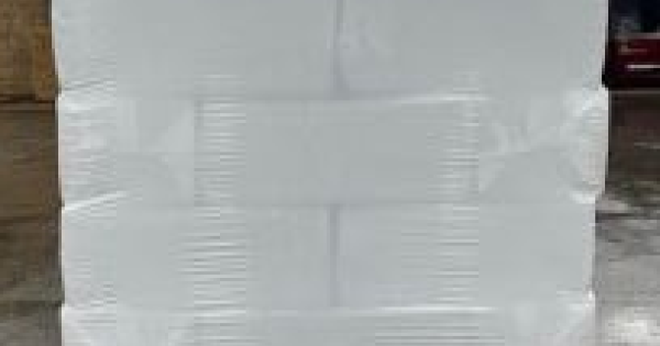 White Medium Flake shavings pallet